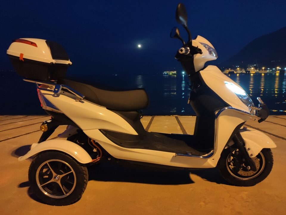 Ηλεκτρικό Τρίκυκλο Σκούτερ THORAX | Electric Power Bikes
